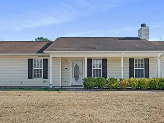 Furnished 3 BR house. 1 master with it's private