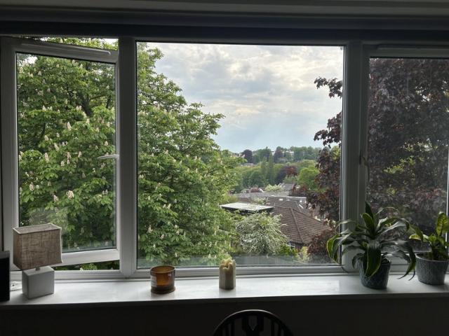 Furnished 1 Bed + Office, Meanwood | 4 6 Week Stay