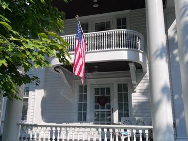 Furnished 1 br wWasher & DryerBalcony and Off_Stre
