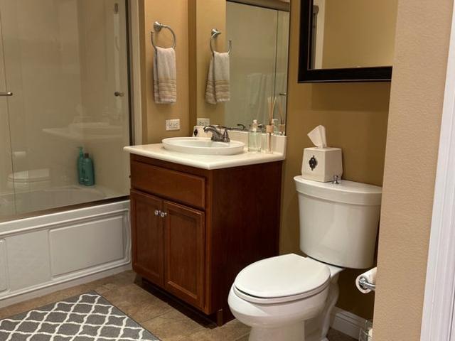 Furnished 1 Room in Beautiful Lake Las Vegas Condo