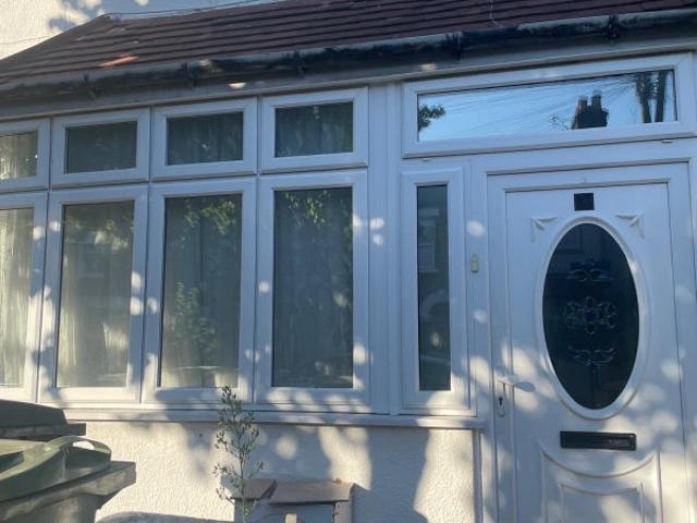 Furnished 2 bed home in East London