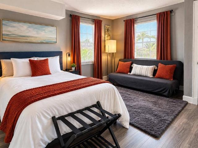 Furnished 2BR/1BA APT Hollywood