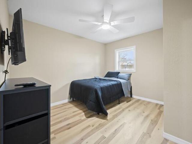 Furnished 2BR with Kitchen & Living Room – Private Unit Near San Marco