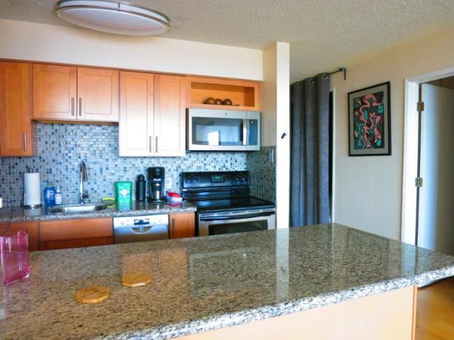 FURNISHED AND UPDATED STUDIO IN THE HEART OF DENVE