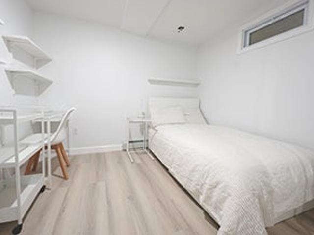 Furnished Affordable Room 1 Block to Subway!
