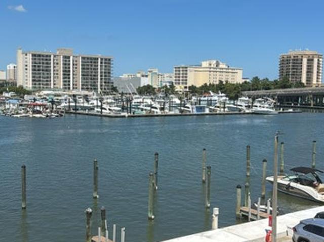 Furnished beach condo room for rent
