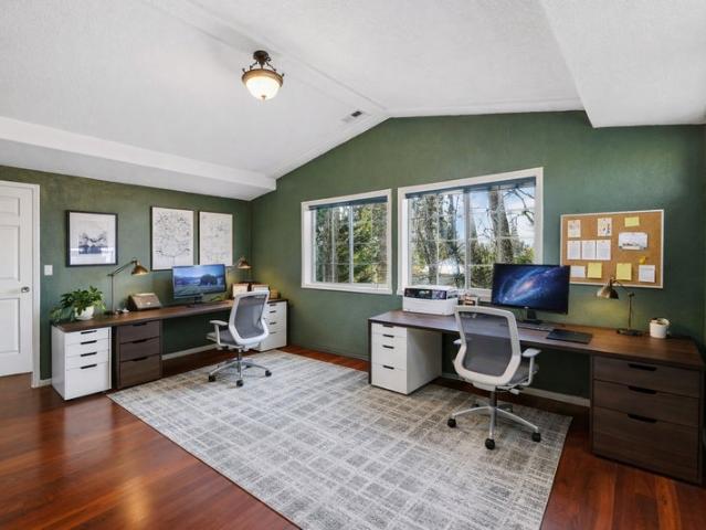 Furnished Bedroom utilities included
