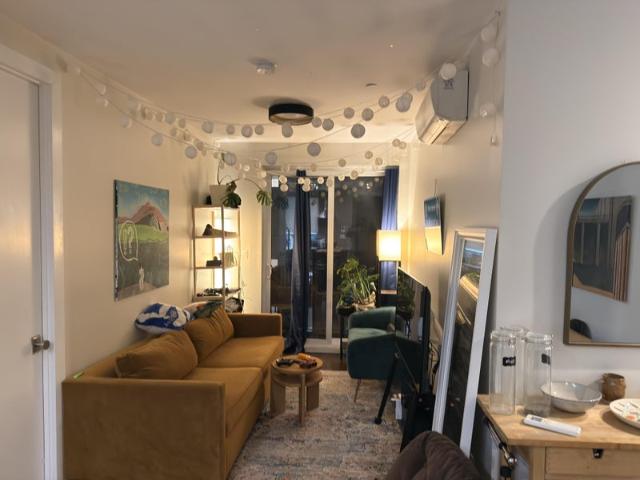 Furnished Bedroom w/ Balcony, Gym, Rooftop, Subway