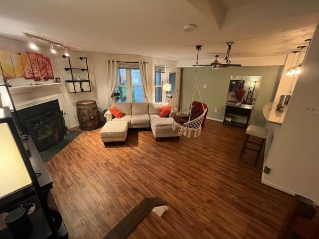 Furnished Bedroom with Private Bathroom in Quiet