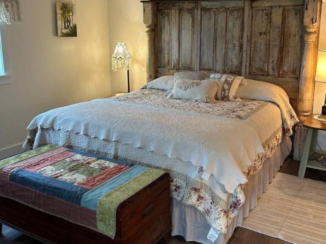 Furnished Bedroom – All Bills Included