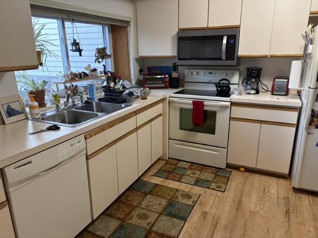 Furnished bedroom and Full bathroom for lease