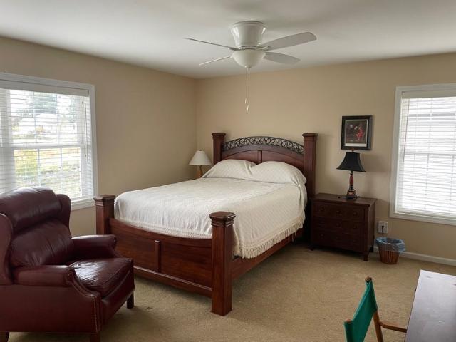 Furnished bedroom in very quiet neighborhood