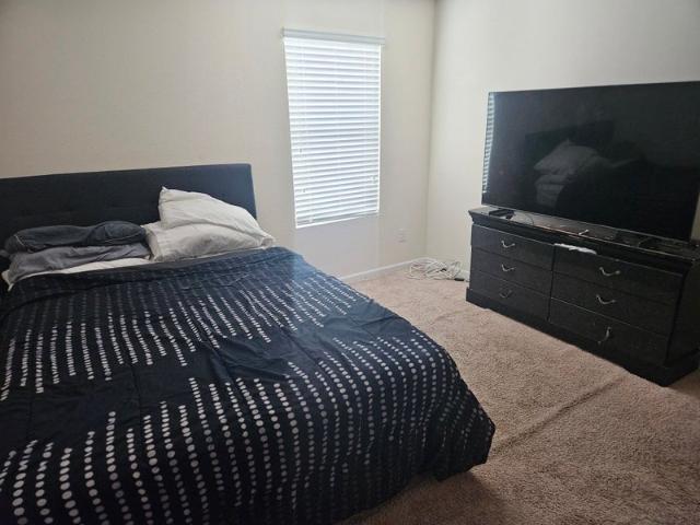 Furnished Bedroom in Large Home in Green Cove Spr