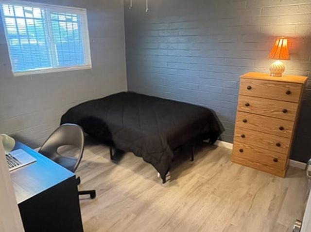 Furnished Bedroom in Phoenix with Utilities Inclu