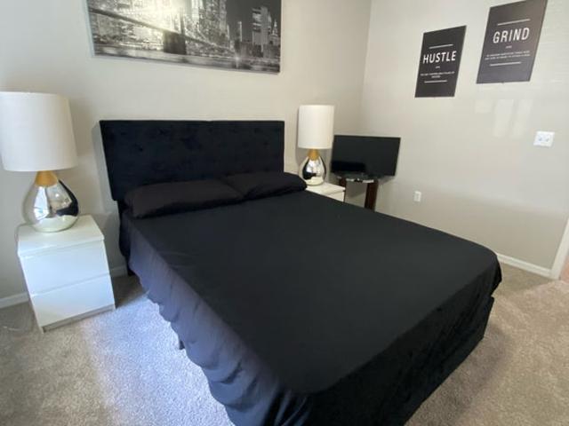 Furnished bedroom/bath 4 rent on the golf course