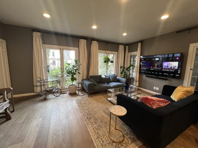 Furnished BedroomHancock Park weho!