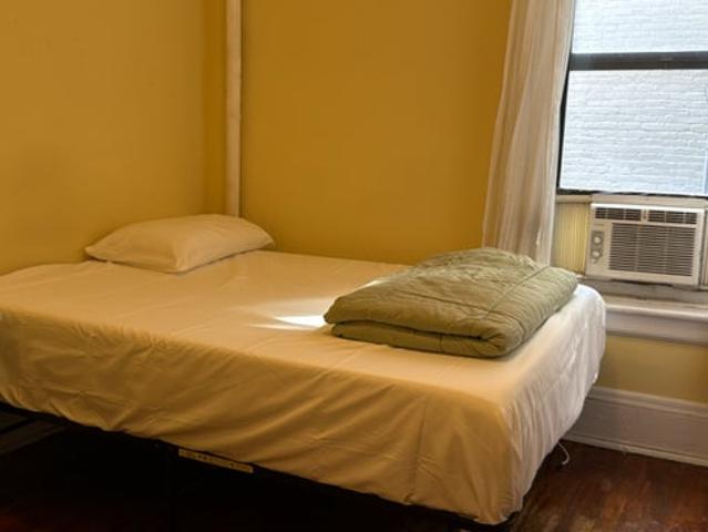 Furnished bedrooms for rent