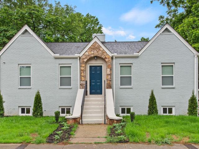 FURNISHED Duplex Unit 2 Bedrooms/2 Baths/Off street parking 636 Frances PL Unit B Atlanta GA 30318