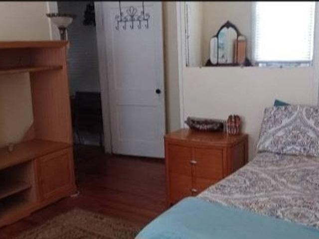 Furnished efficiency apartment w some utilities