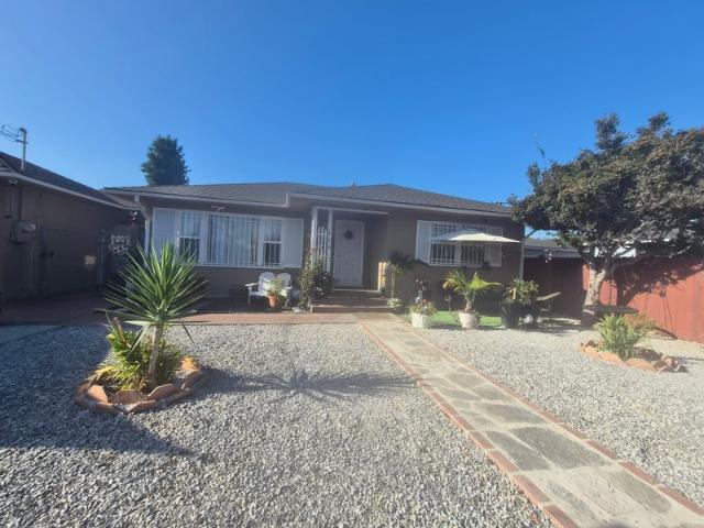 Furnished House 2Bed.5bath for Rent $2,700 all bi