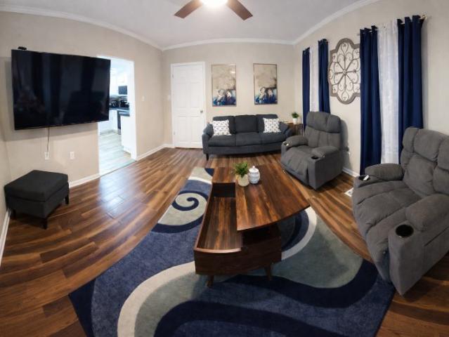 Furnished Junior Suite shared bath _All Utilitie