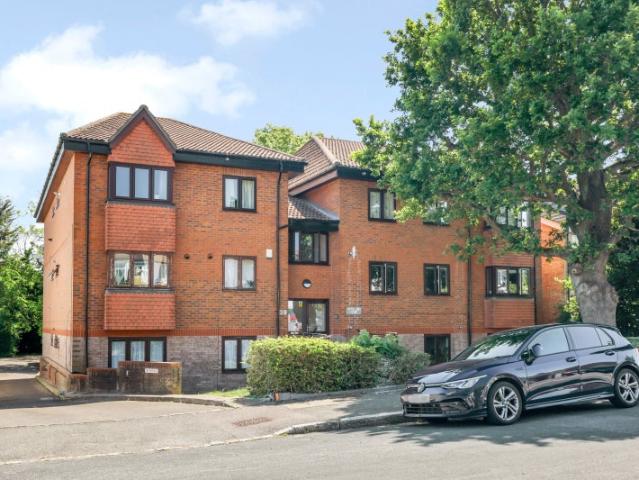 Furnished or Unfurnished | First Floor | 2 Double