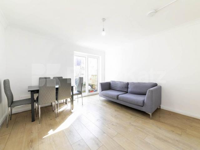 Furnished or Unfurnished / Suitable for Sharers or a Family