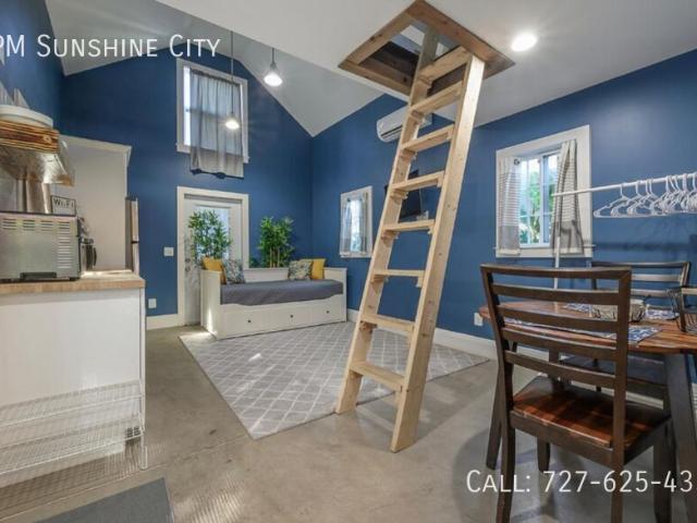 Furnished Loft Studio in Old Seminole Heights! All Utilities Included