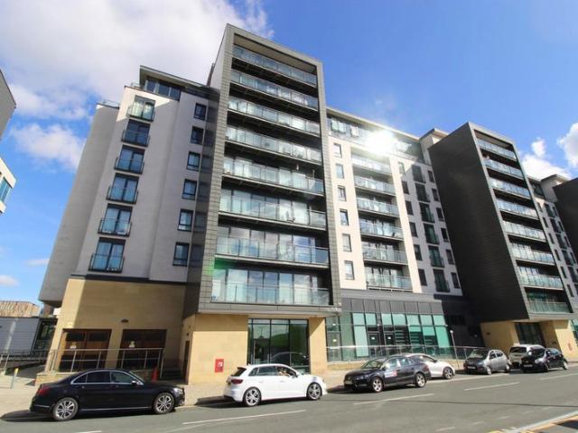 Furnished Large 2 Bed Apartment