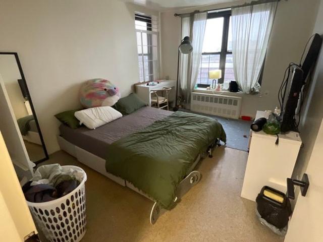 Furnished Large Bedroom Utilities and WiFi incld