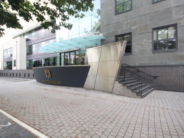 Furnished New Eton House, Bath Rd, Slough SL1, 1 bed flat to rent, £1,200 pcm | PrimeLocation