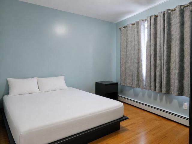 Furnished New—15 min to Manhattan—Next to MTA 2, 5