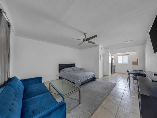 Furnished Studio Miami Beach