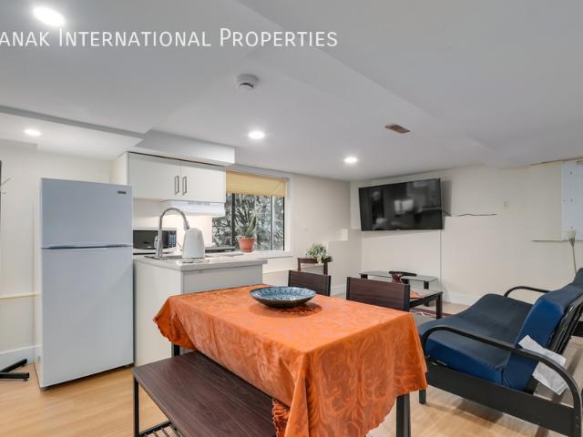 Furnished Studio Northvan