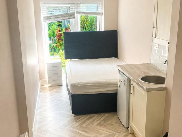 Furnished Studio Flat – Lee Green, SE12 – Bills