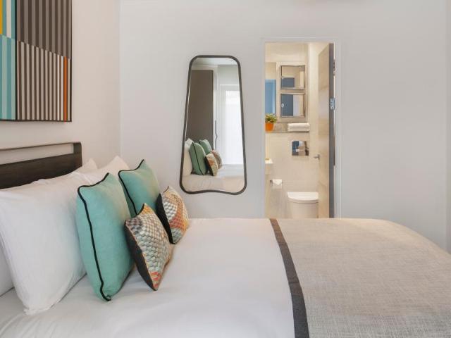 Furnished Studio Studio to rent £1,700 pcm £392 pw