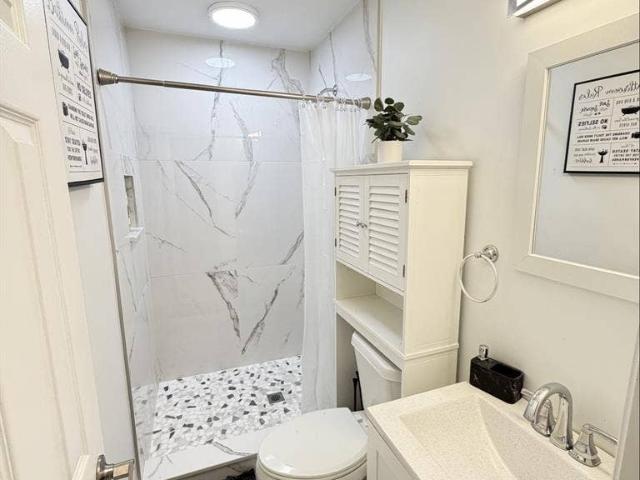 Furnished Studio w/ Kitchen & Bath