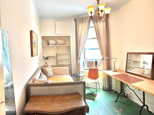 Furnished Sunny Bedroom+Private Bath