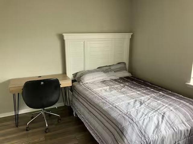 Furnished Private Bedroom + Private Bath in Townhome | SW Houston | All Utilities Included