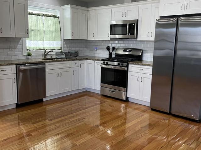 Furnished private cozy rooms in Newark