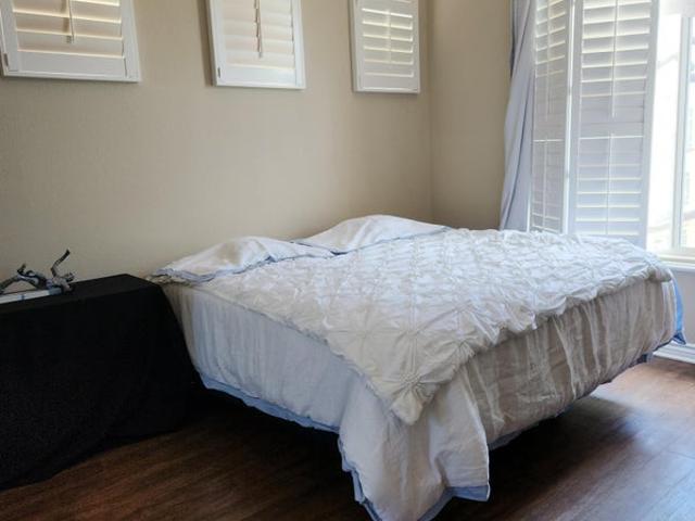 Furnished Private En Suite Room UTC Area $1800