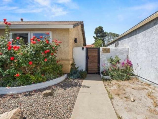 Furnished Private Room Available in Palmdale