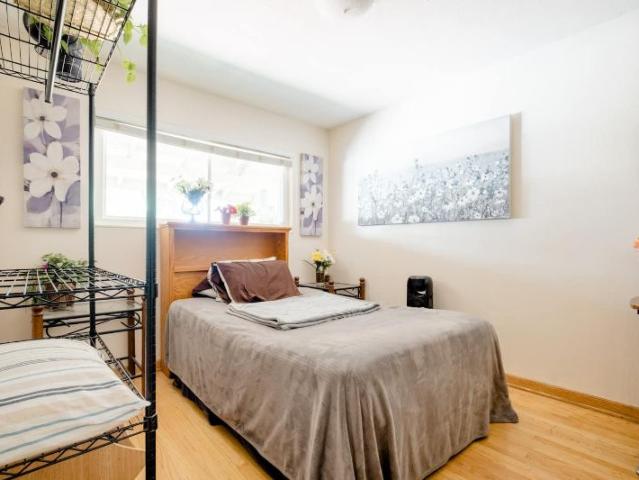 Furnished Private Room — All_Inclusive — Davis Ne