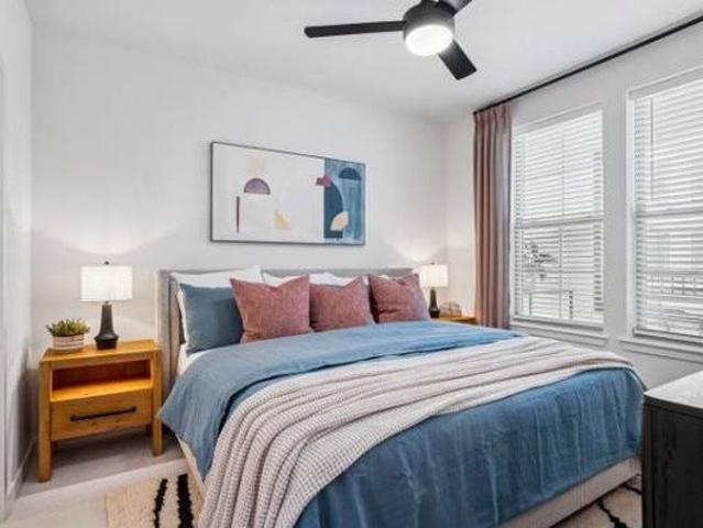 Furnished Private Room in a Clean and Peaceful Hom