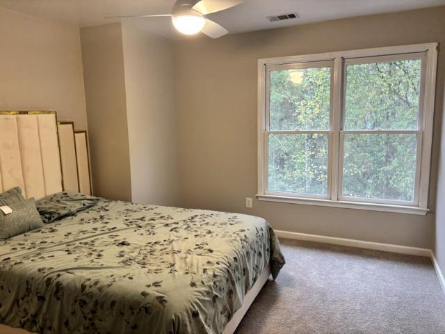 Furnished private room in a spacious home