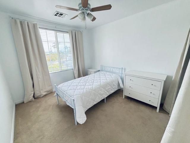 Furnished Private Room in CleanQuiet Clairemont H