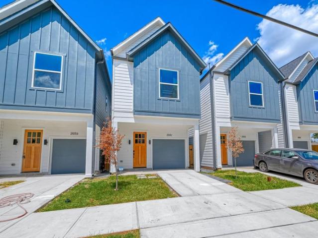 Furnished Private Room in EaDo Houston SFH | All B