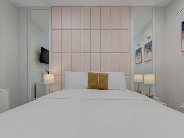 Furnished Private Room in EaDo Houston SFH | All Bills Paid | Near Downtown & Stadiums