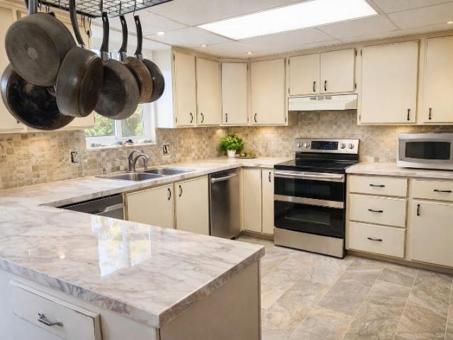 FURNISHED PRIVATE ROOM Includes Utilities
