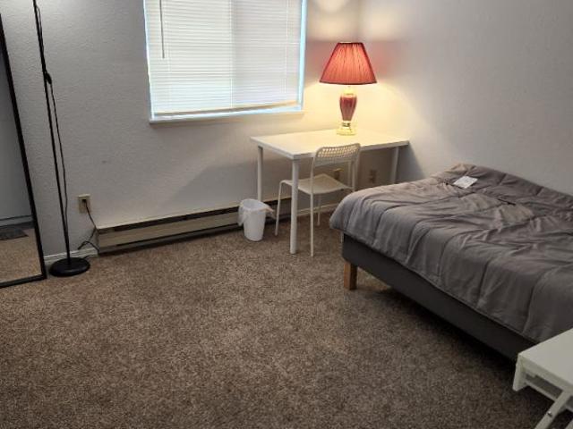Furnished Private Room with Assigned Parking_Fede